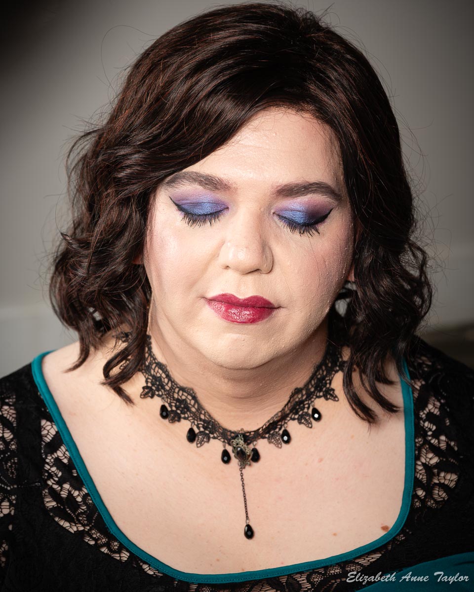 Victoria Flirts with Gothic Glam | Makeovers with Elizabeth Taylor